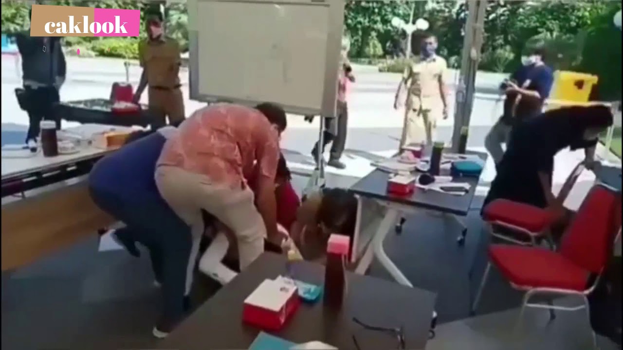 Bu Risma Sujud di Hadapan Dokter (IDI) - YouTube