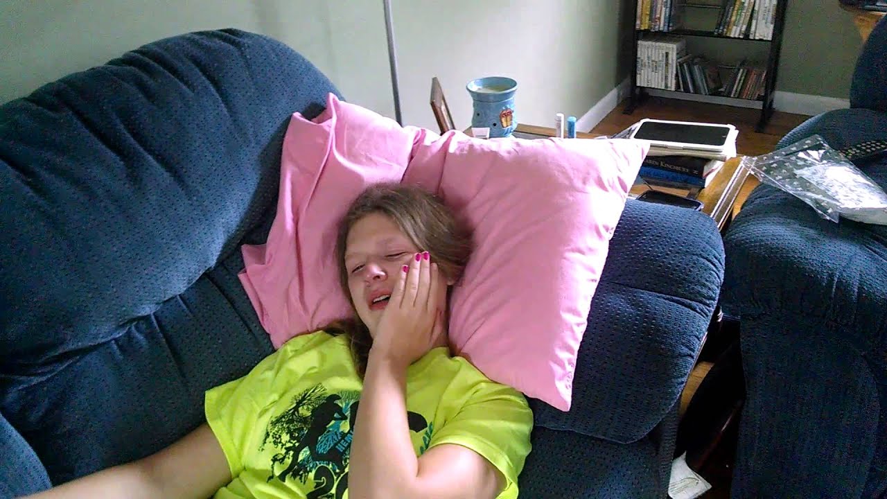 Amber Getting Her Wisdom Teeth Out Part 3 Youtube 5144