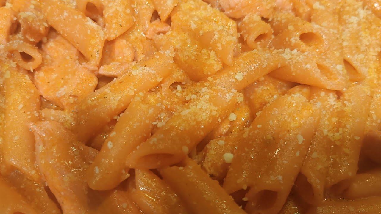 PINK PASTA with CHICKEN - YouTube
