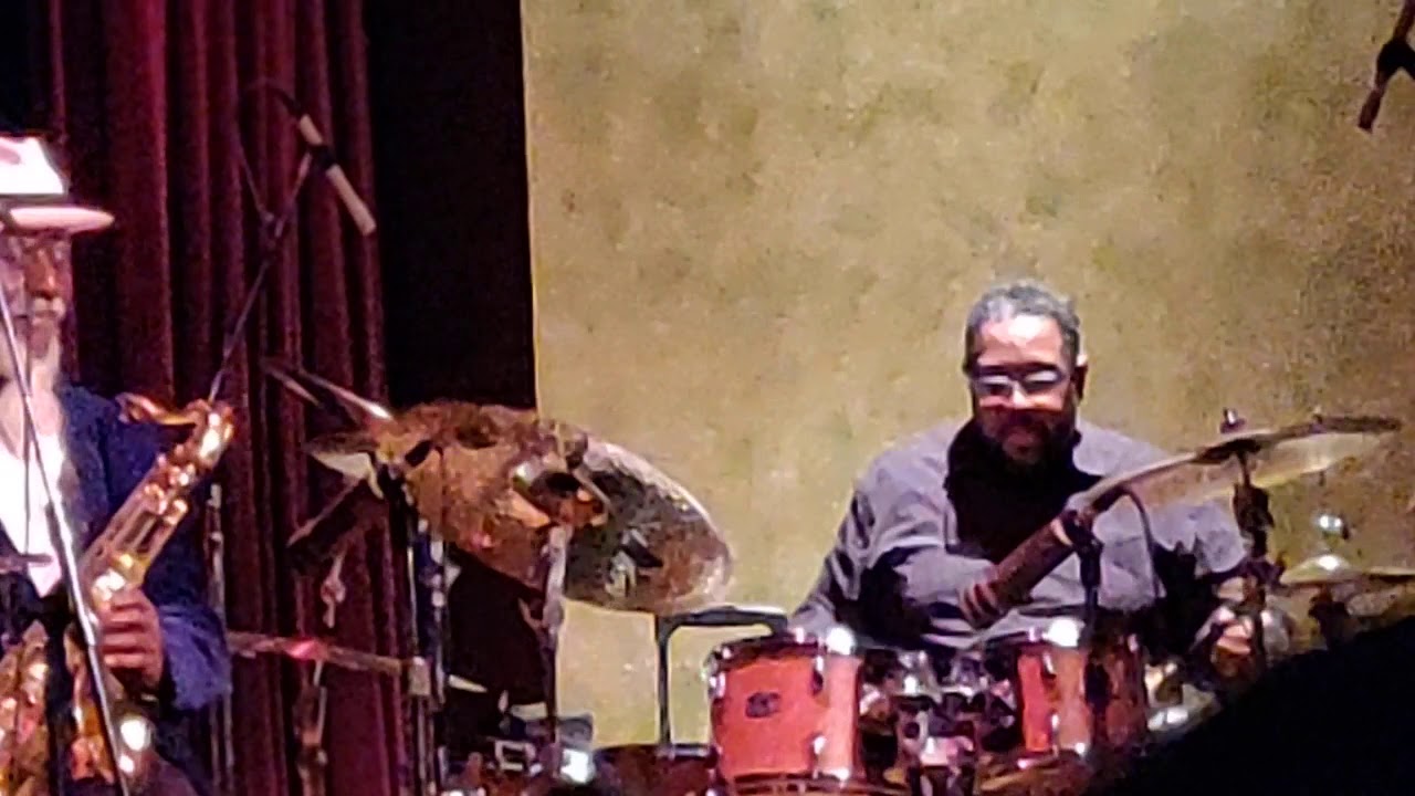 Marvin Smitty Smith Drum Solo 1 - YouTube