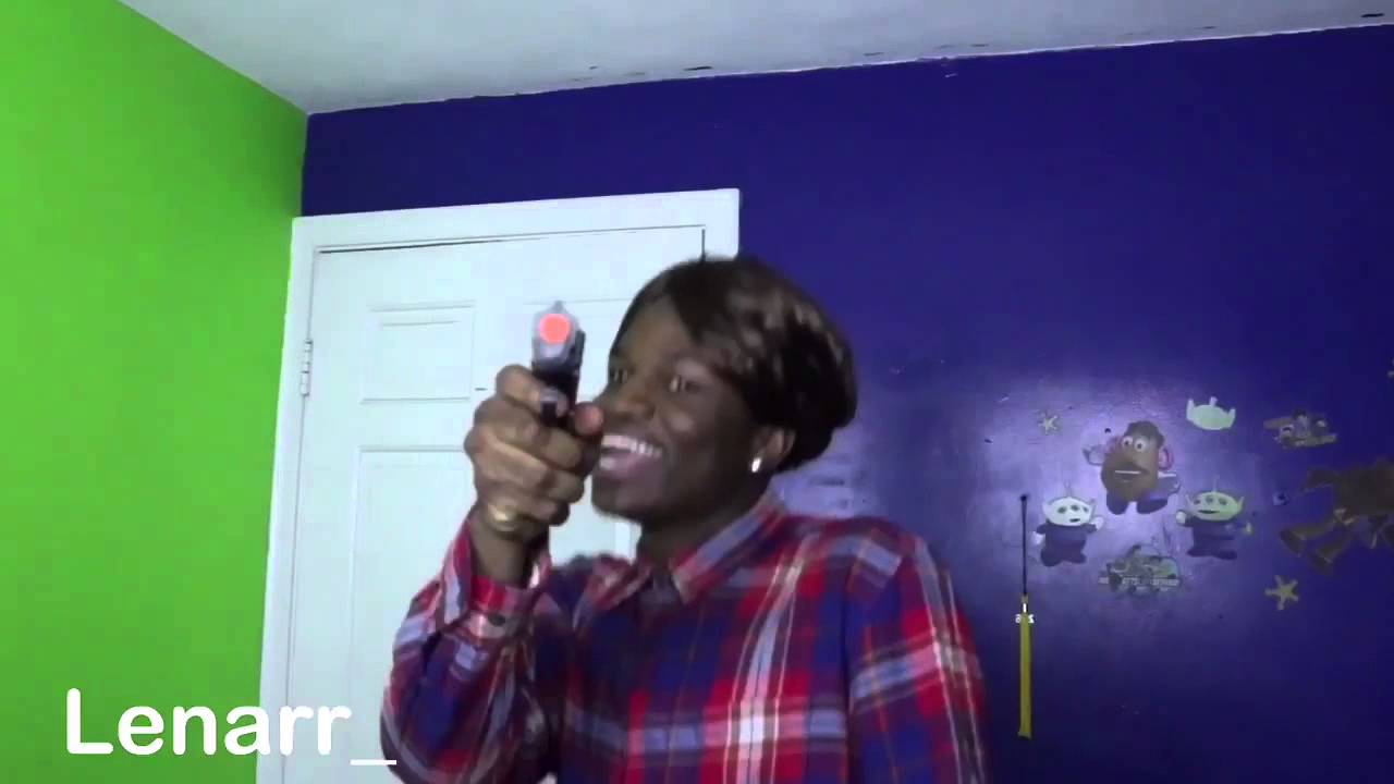 Don't touch zac music by LENARR - YouTube