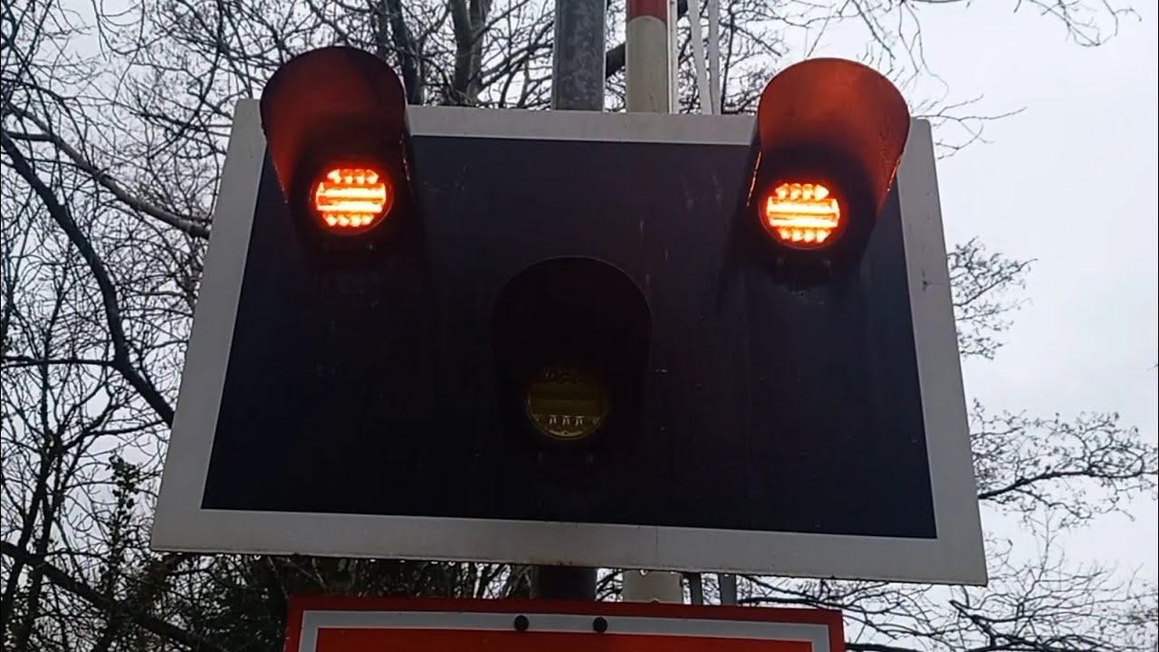 *slow barrier + flashing yellow light* trago mills level crossing - YouTube