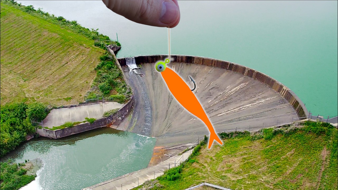 Illinois Spillway Fishing Hooks a BIGGUN!! - YouTube