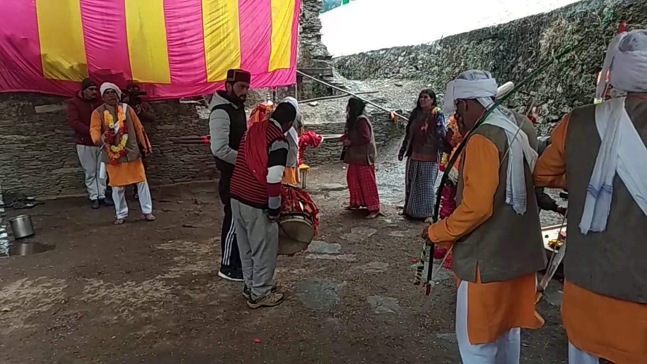 Pandav Nirtya in Tiloth Uttarkashi - YouTube