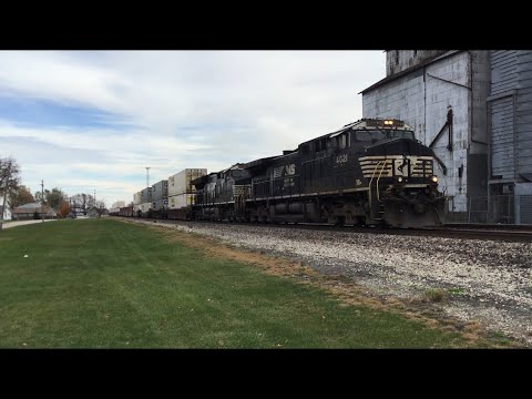NS 4021 (AC44C6M) leads Q-NYCLAC through Mazon, IL 10/30/22 - YouTube