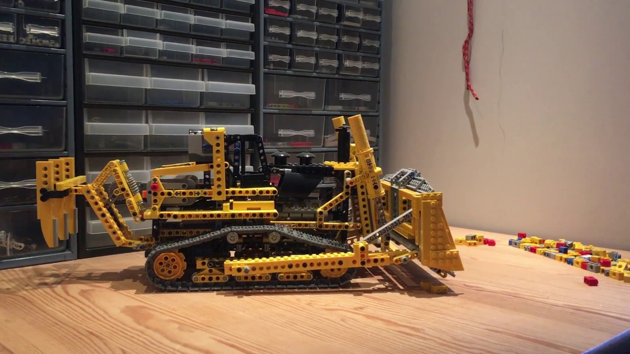 Lego Technic Motorized Bulldozer 8275 Functions - YouTube