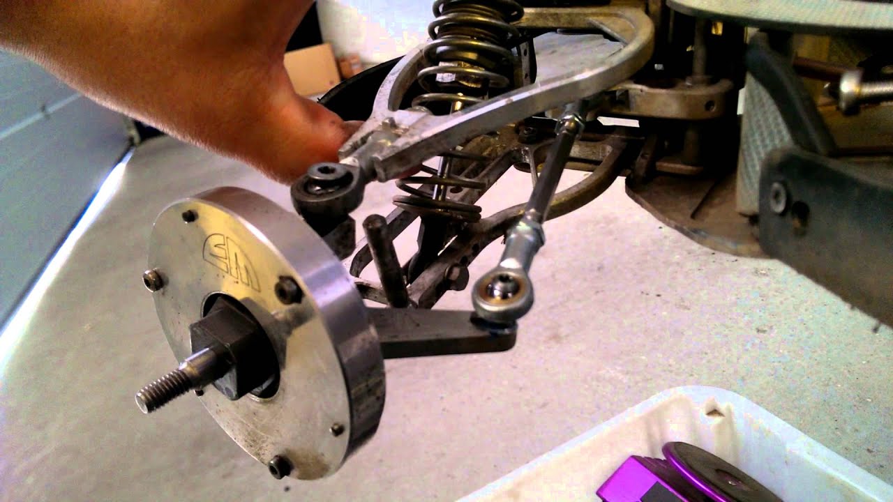 Elcon Cleon MMX - Steering rods with to small rosejoints - YouTube