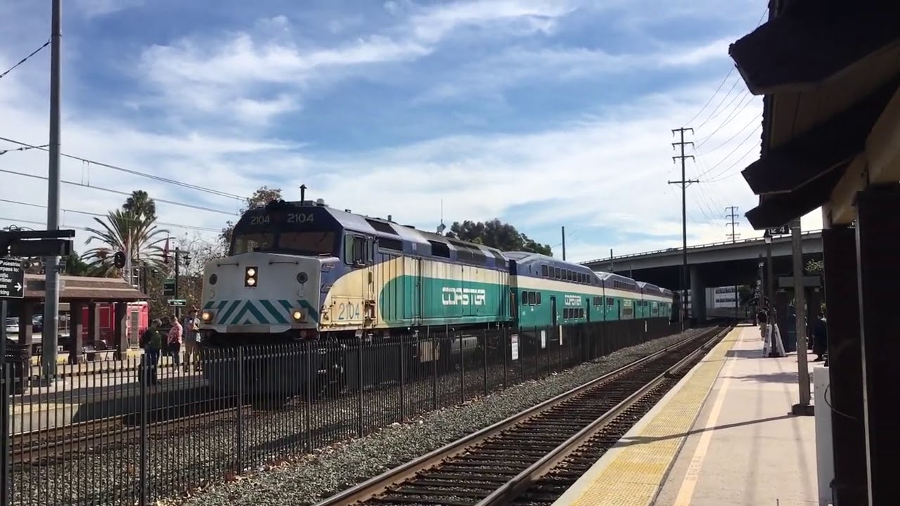 My favorite Coaster NCTD F40ph 2104 Train 685 arrives at Old Town - YouTube