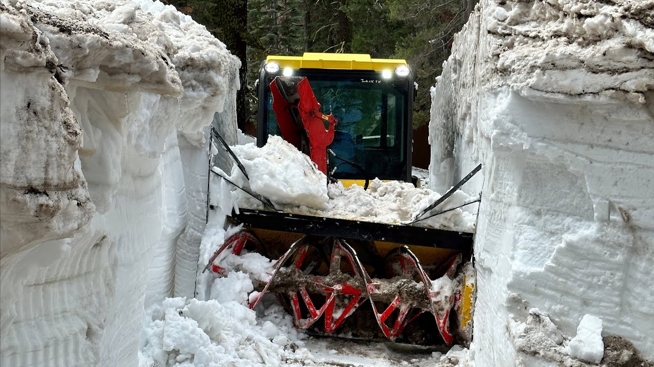 Multihog MH Blowing Deep Snow in Lake Tahoe after a Record Breaking ...