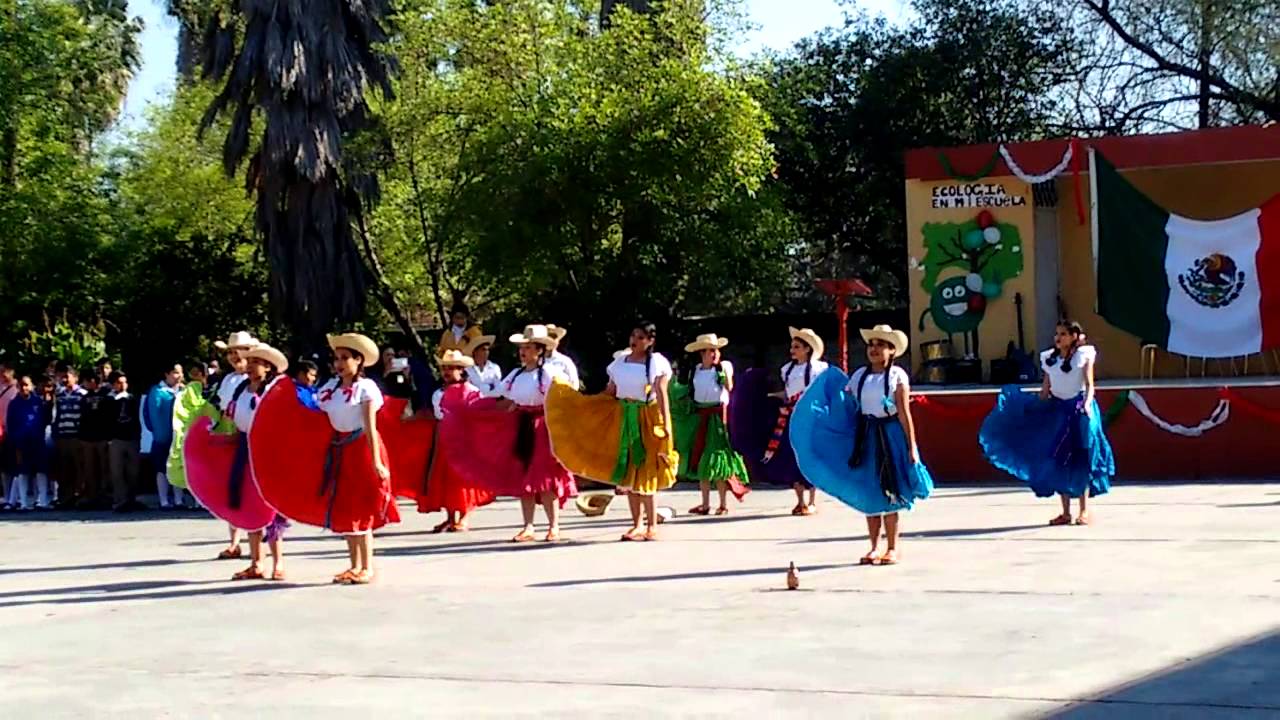 Bailable Pochutla - YouTube