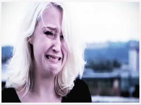 Ben iyim-Merak etme sevgili-(Şiir) Seslendirme BatuhaN ÇINAR (Duygusal Şiir)