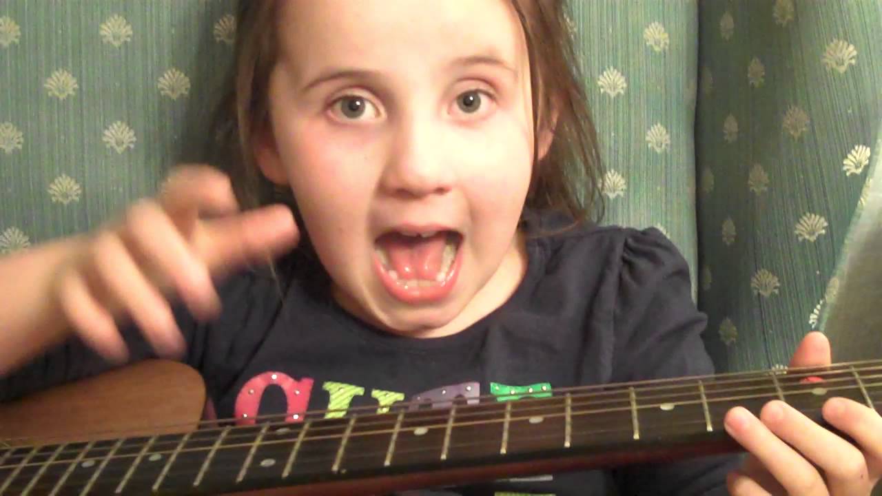 Sweet Angel w/autism singing in music therapy - YouTube