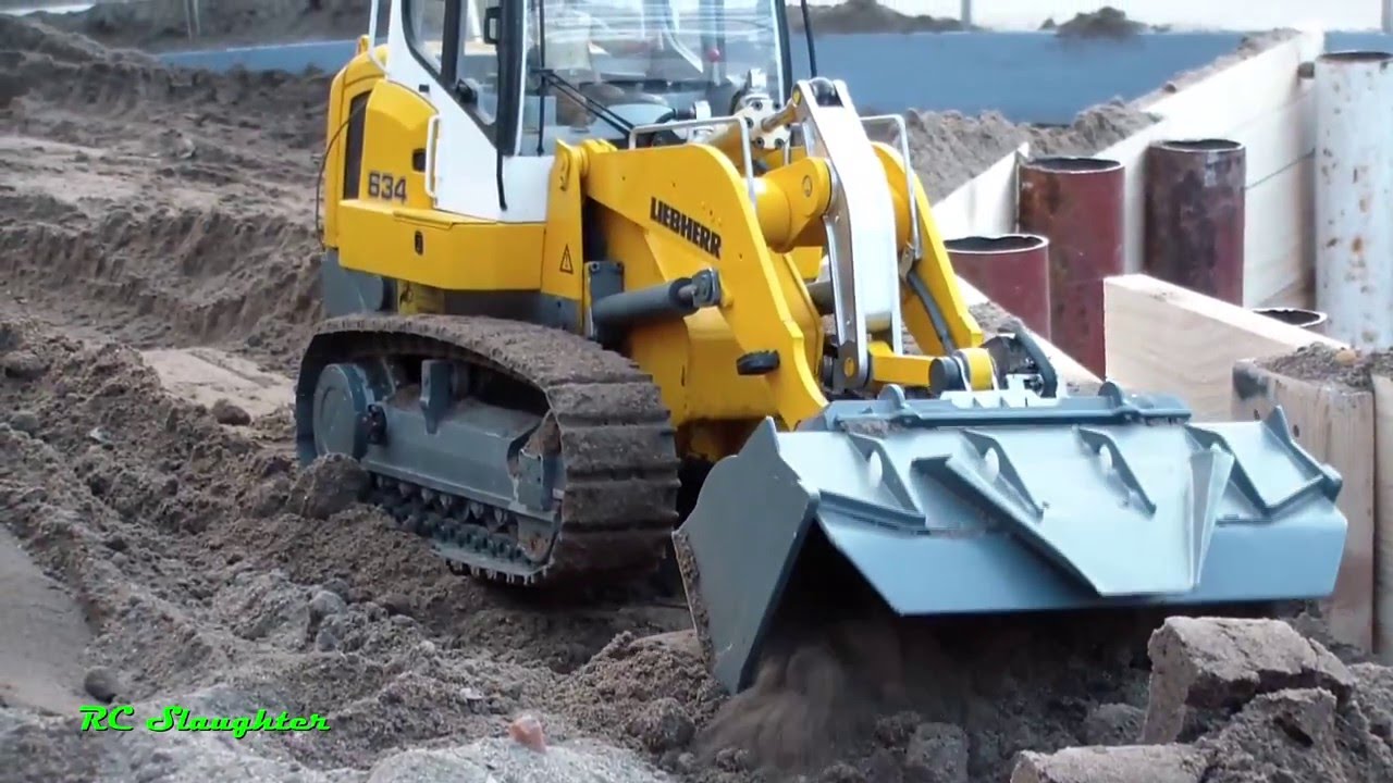 RC crawler loader Liebherr 634 working at the construction site! - YouTube