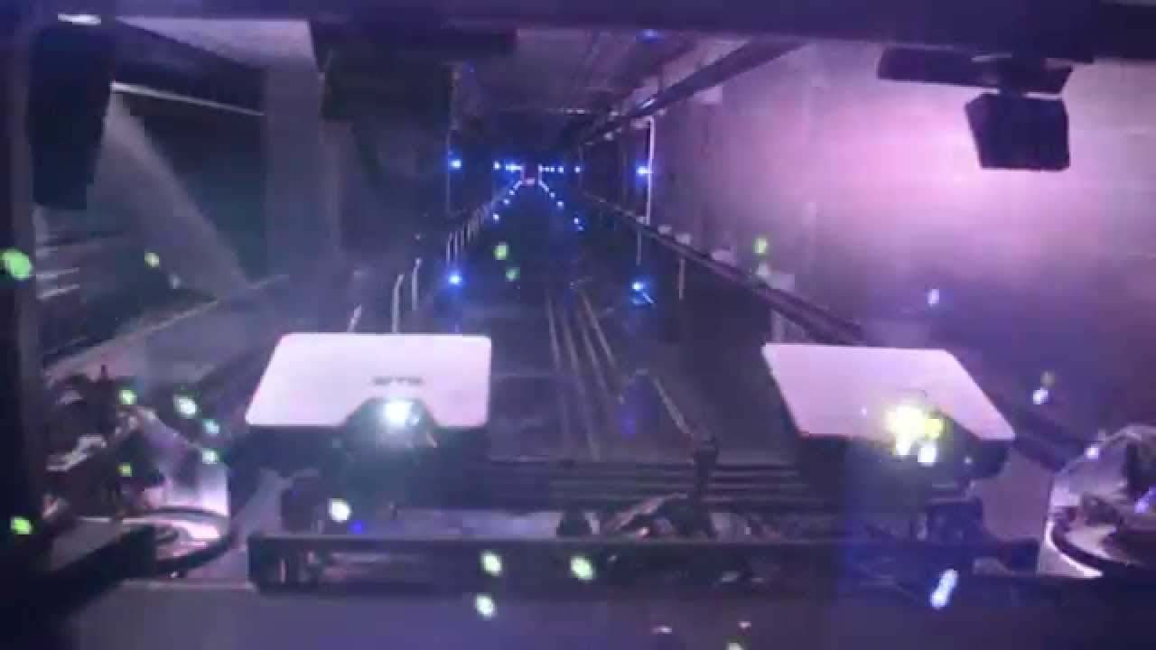 Rockefeller Center Elevator - Manhattan - New York City - YouTube