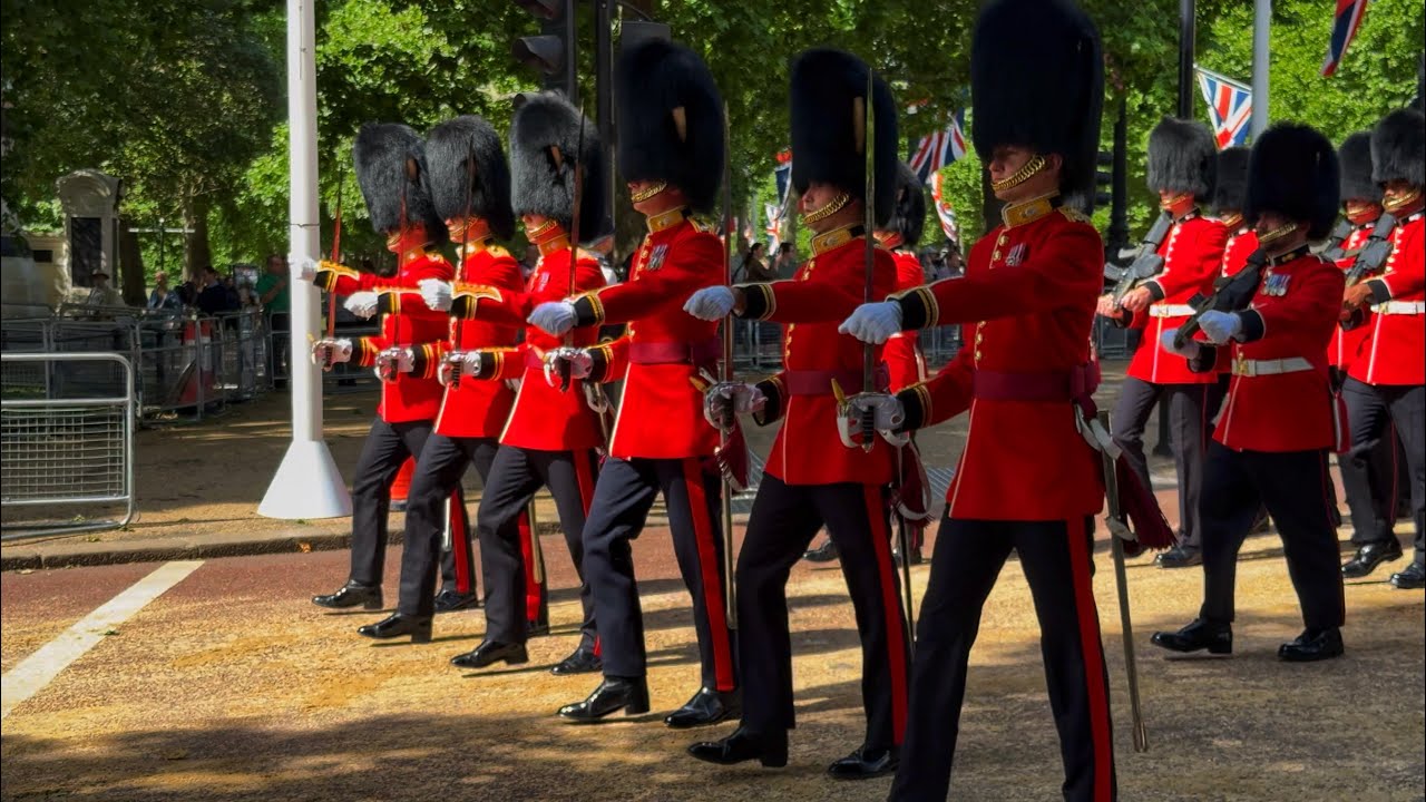 London’s Most Jaw-Dropping Tradition You Have to See to Believe 🇬🇧 ...