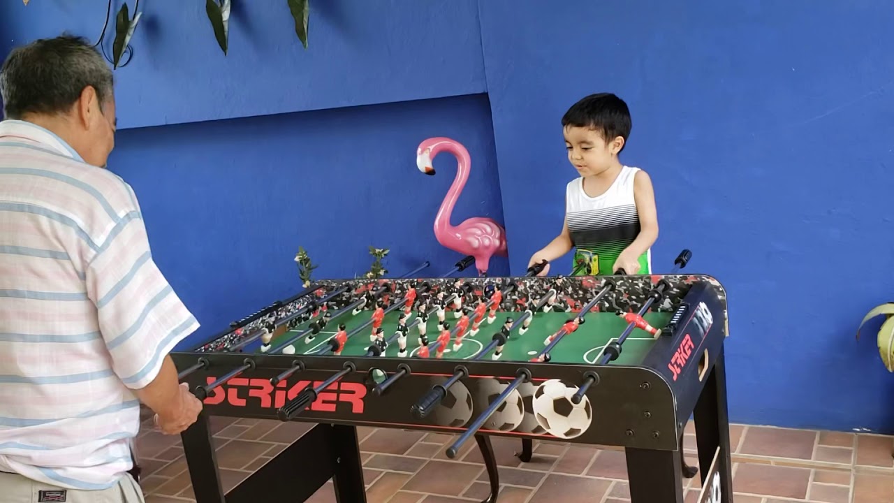 Así pasamos la cuarentena...Jugando al futillo - YouTube