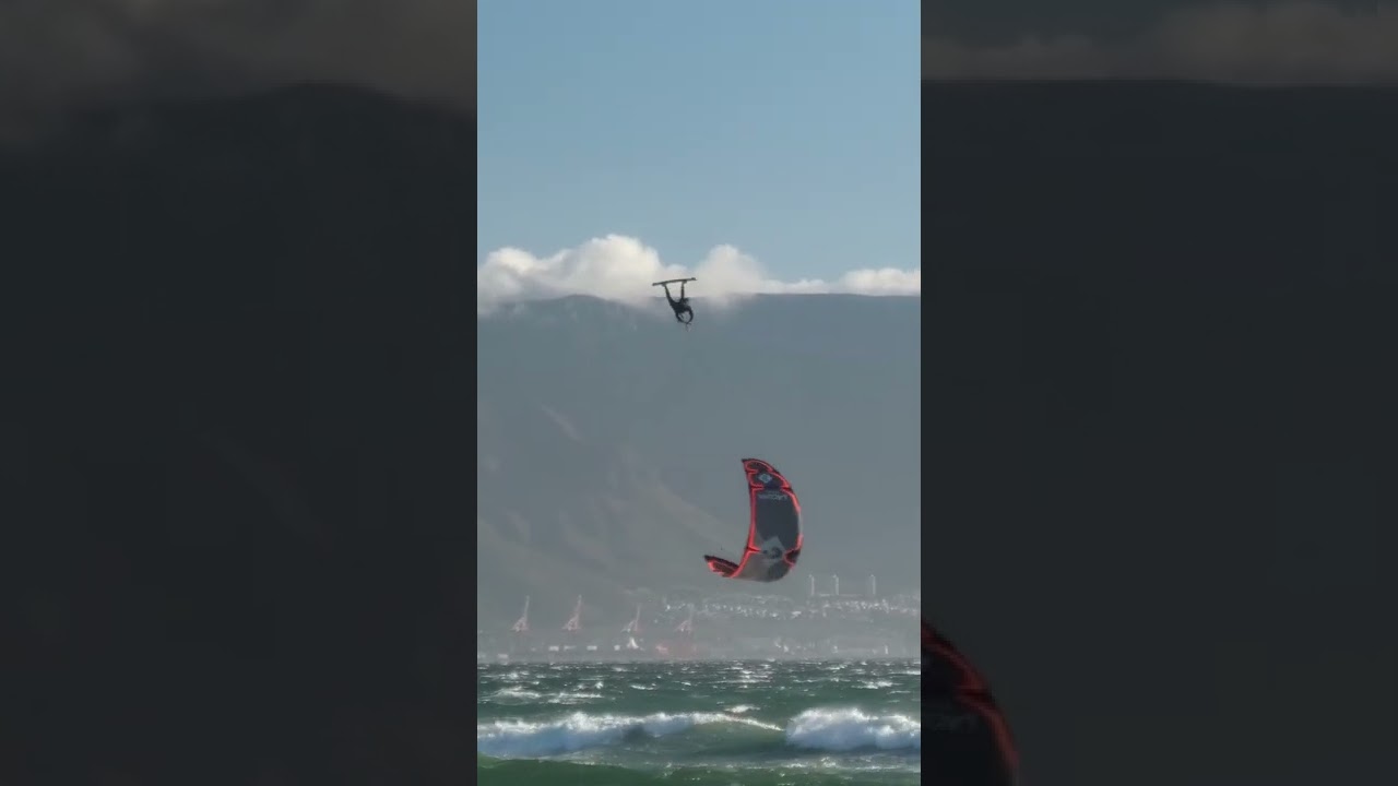 Epic low Mega loop! 🤯😱 Kitesurfing is awesome! - YouTube