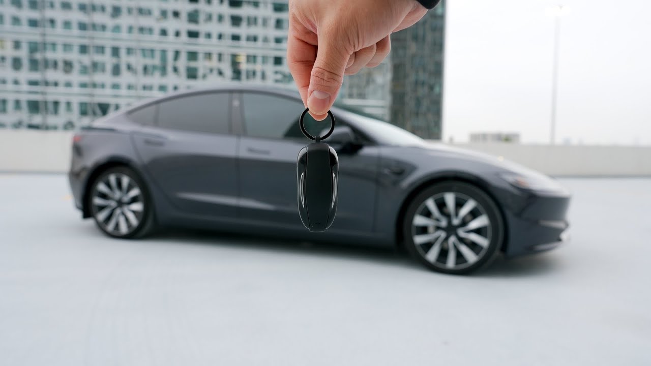 Is it Worth Buying the Tesla Model 3/Y Key fob?? - YouTube