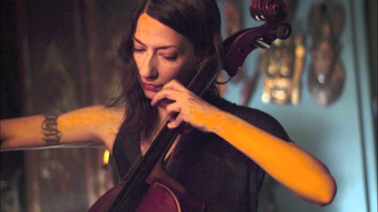 Julia Kent - What Child is This? - YouTube