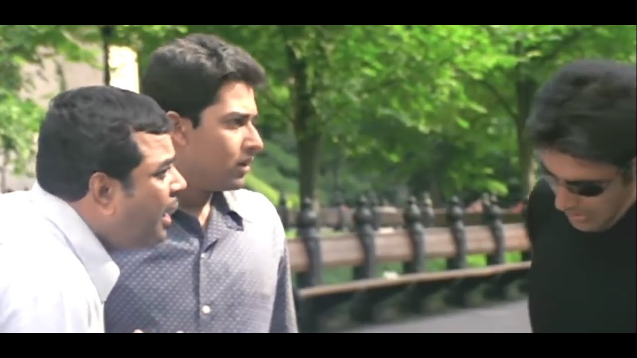 Awara Paagal Deewana Comedy Scene Bolta Popat review, Akshay Kumar ...