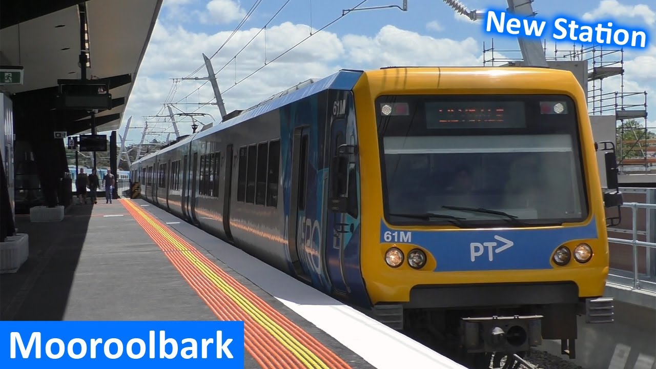 Trains at the new Mooroolbark Station - Metro Trains Melbourne - YouTube