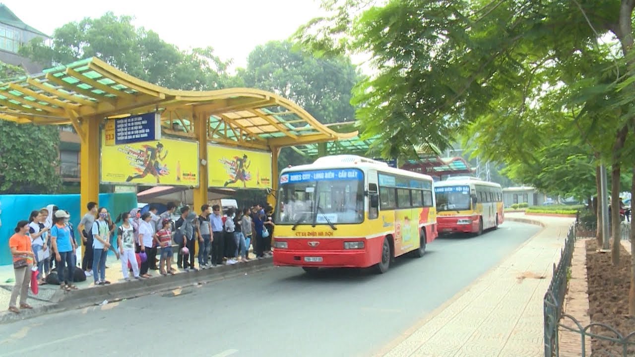Hà Nội thí điểm 3 tuyến xe bus mini trong năm 2018 - YouTube