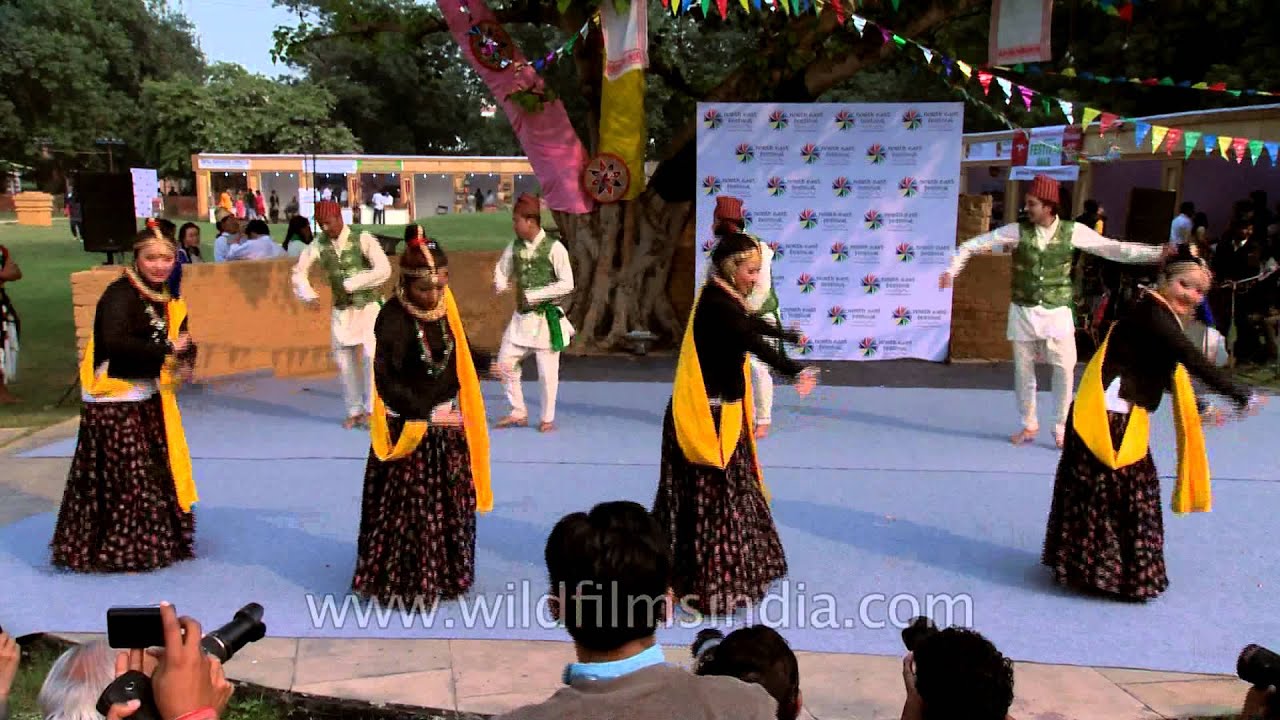 Nepalese old dance "Maruni" being performed in India - YouTube