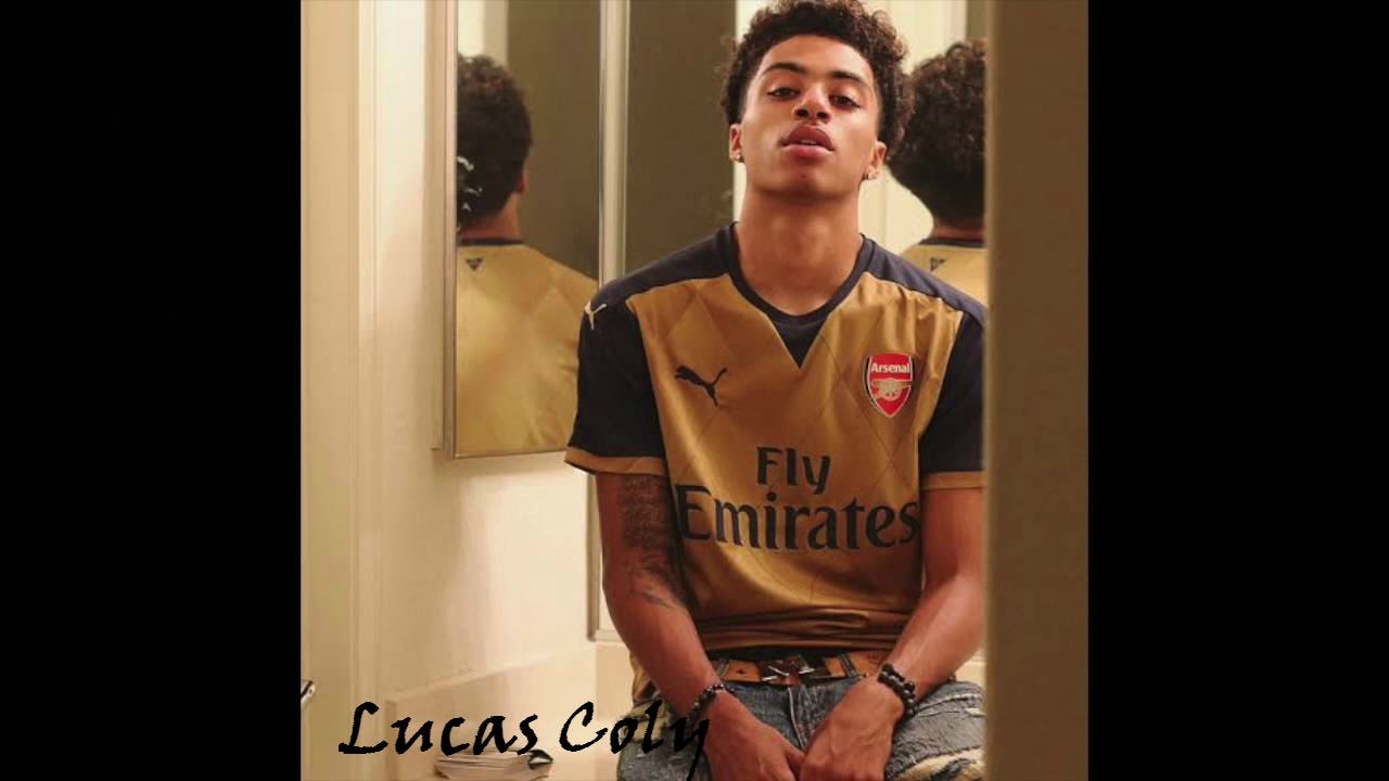 Lucas Coly Raps About Love - YouTube