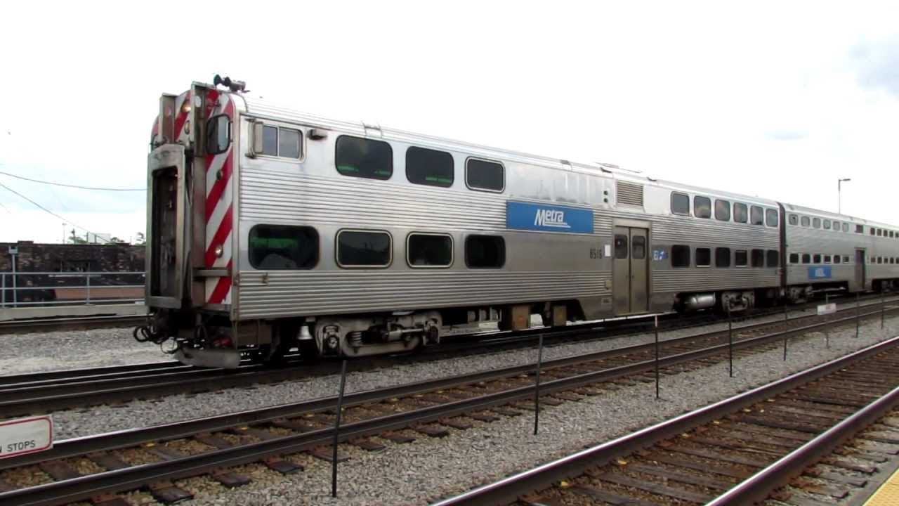 Metra train set review + Engine - YouTube