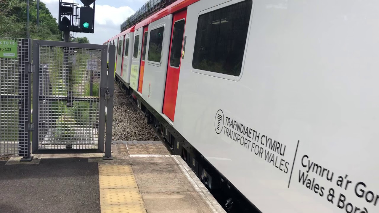 TFW Class 230 230006 zooms through Kidderminster on 22/5/20 - YouTube