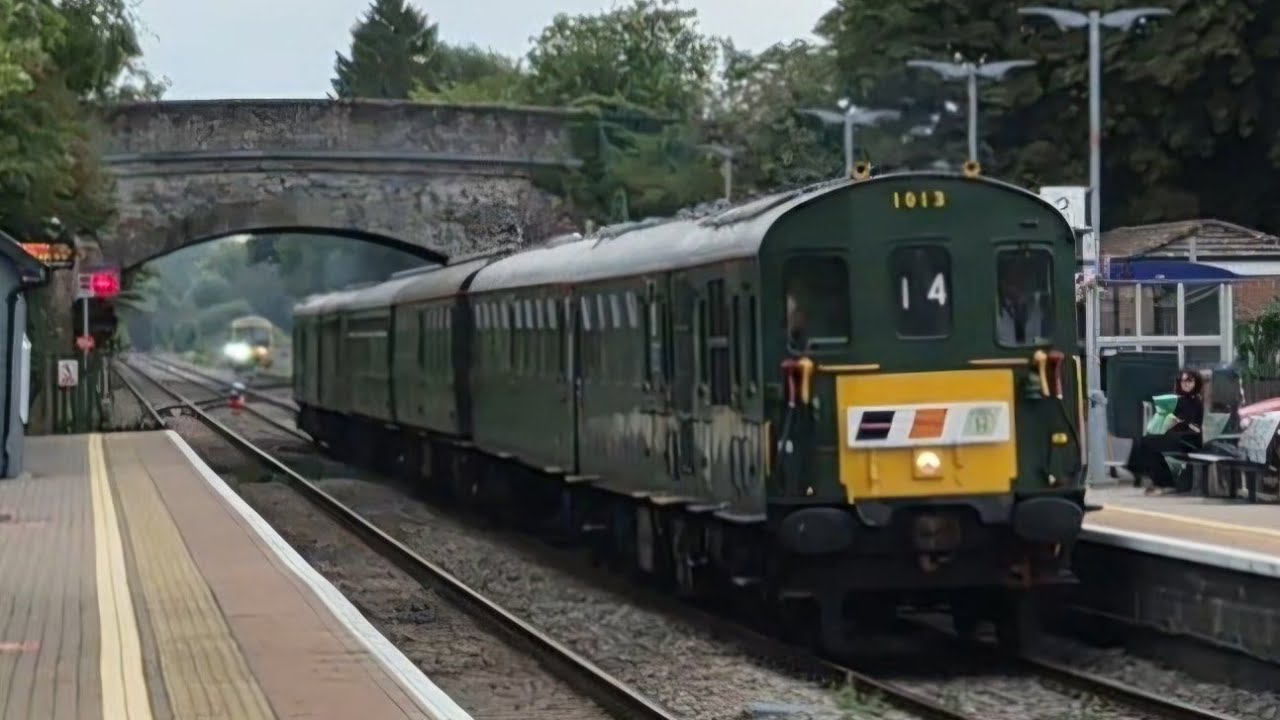 The West Somerset Railway Railtour - Hastings DEMU 1013 @ Bedwyn | 16 ...