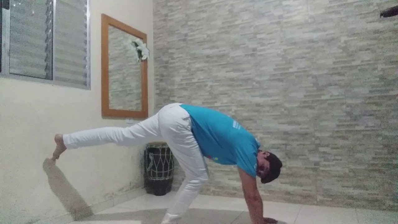 Axé Capoeira 3 Junho - Professor Alex - YouTube