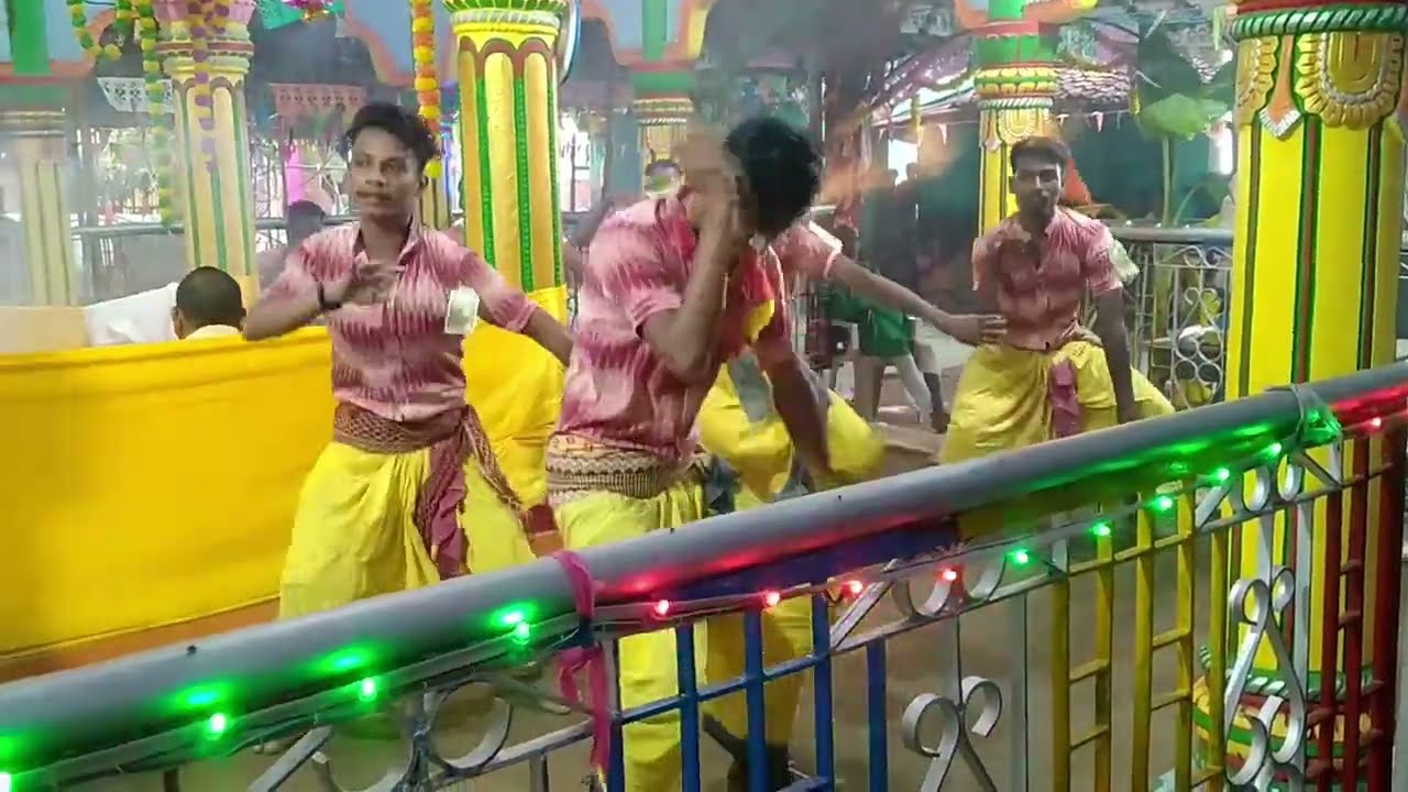 DHAMAKA DANCE #sandhimudakirtan#kirtan #hemant1yadaw guru sri chandan soni ♥️ gayak nakul ...