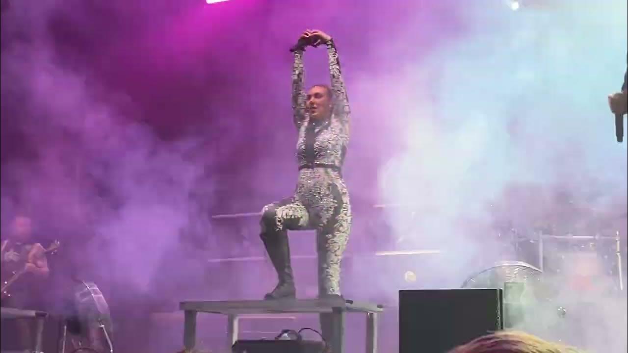 Amaranthe - Hunger, Live in Budapest 30 October 2022 - YouTube