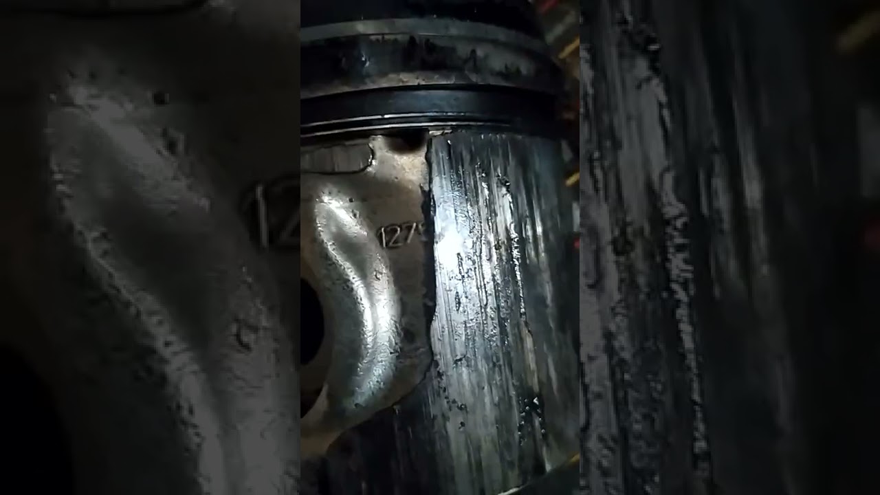 Engine knocking - YouTube