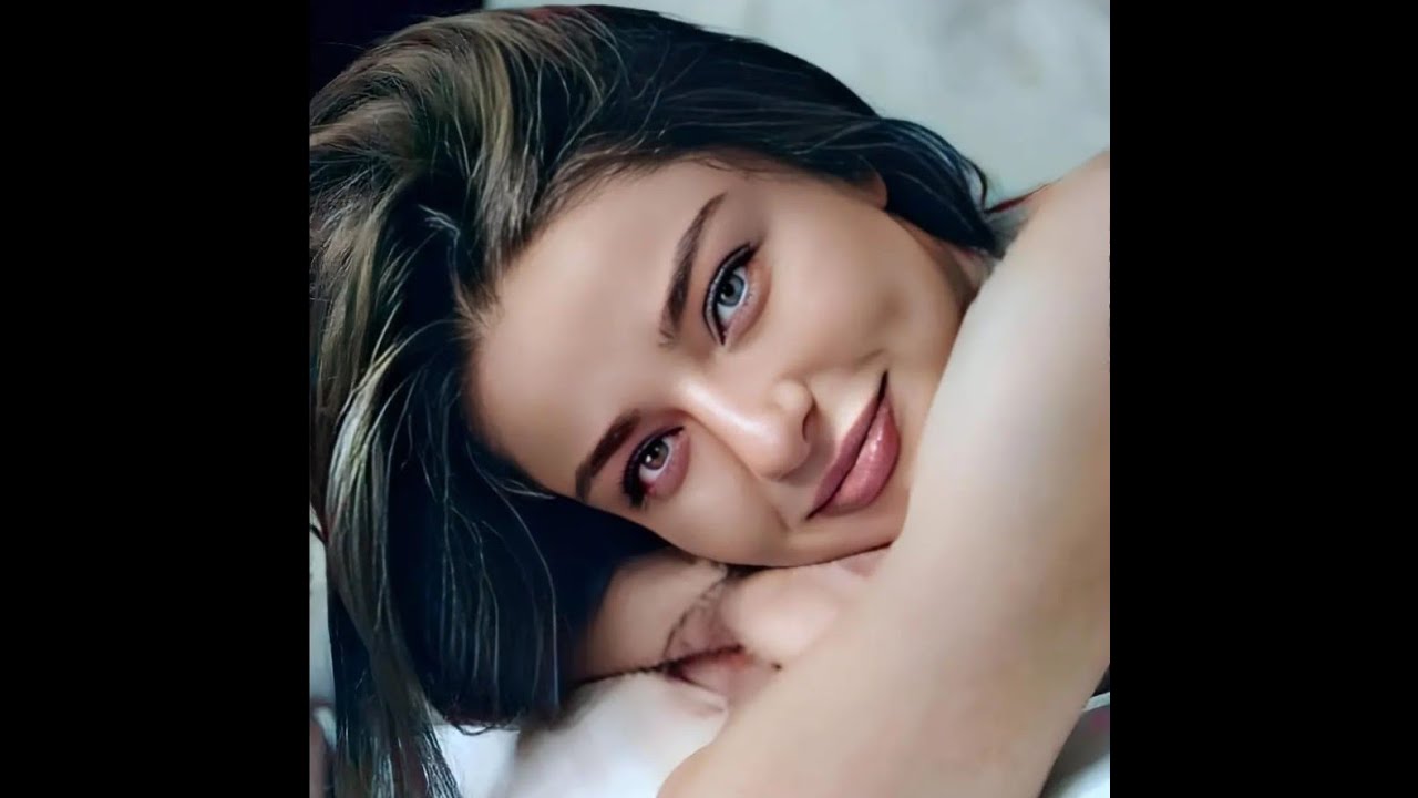Popular and beloved Turkish artist : Ayca Aysin Turan - YouTube