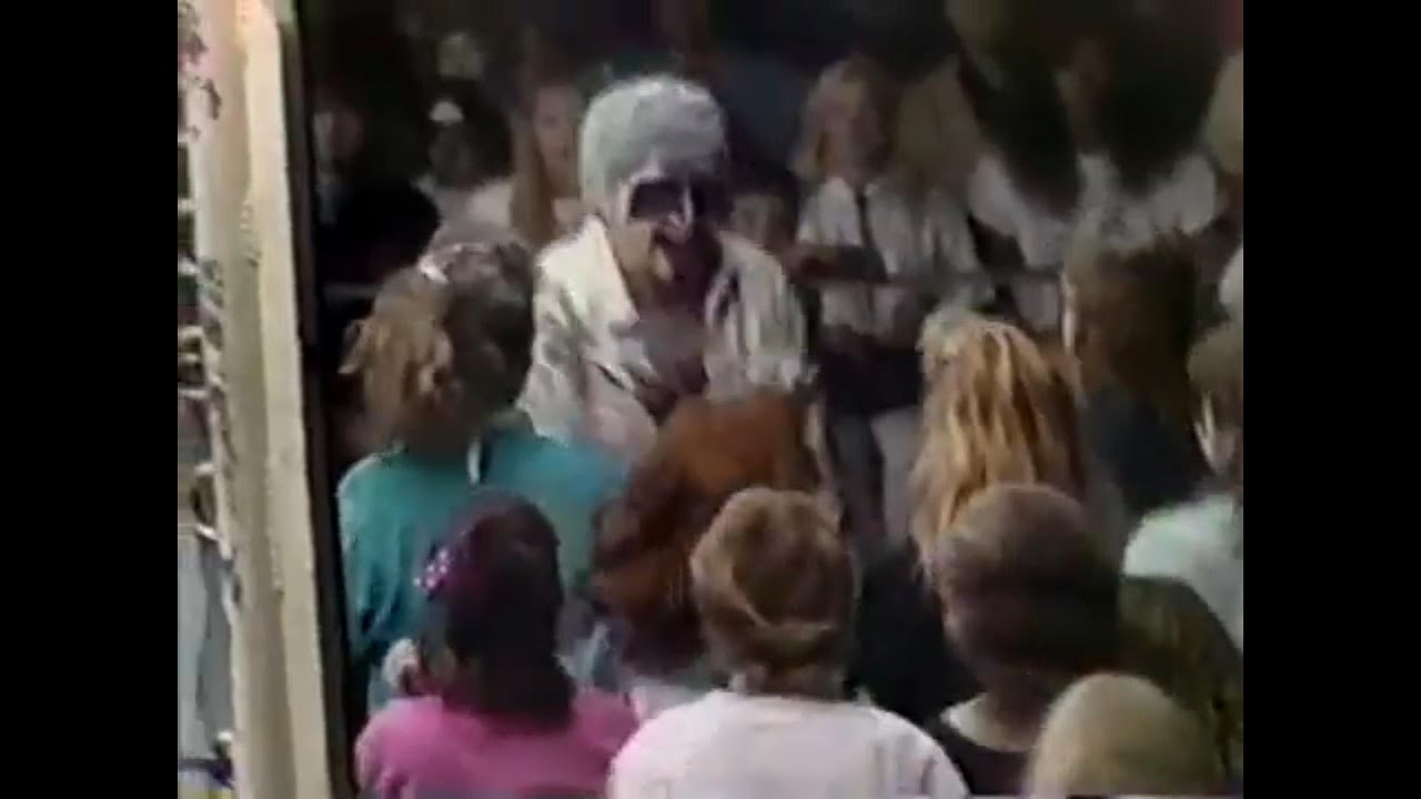 Beetlejuice (Art Barr) vs. Moondog Moretti Portland Wrestling 1989 ...