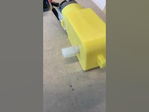 Arduino met motoren aangesloten - YouTube