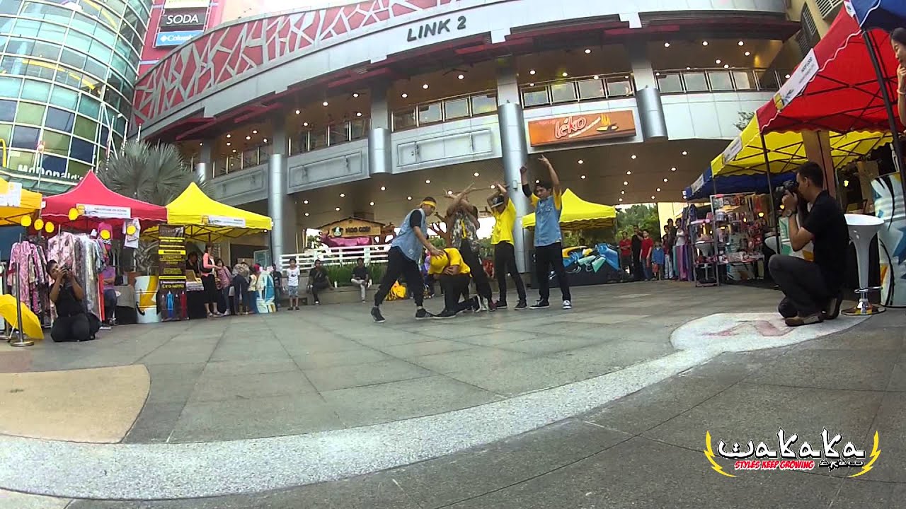 Wakaka Crew Maybank2u set PUMA & ABC 2nd set - YouTube