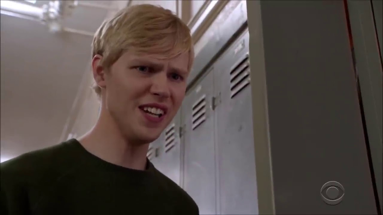 Young Sheldon Fights Bully with SCIENCE - YouTube