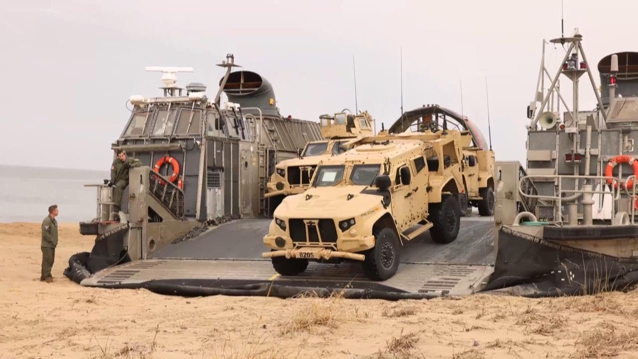 Amphibious exercise on Joint Expeditionary Base Little Creek-Fort Story ...