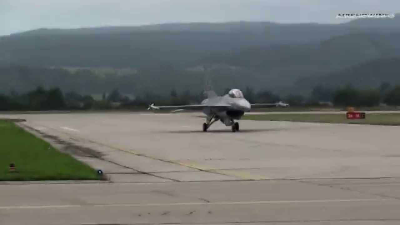 RNLAF F-16 Demo Team display at SIAF 2014 - YouTube
