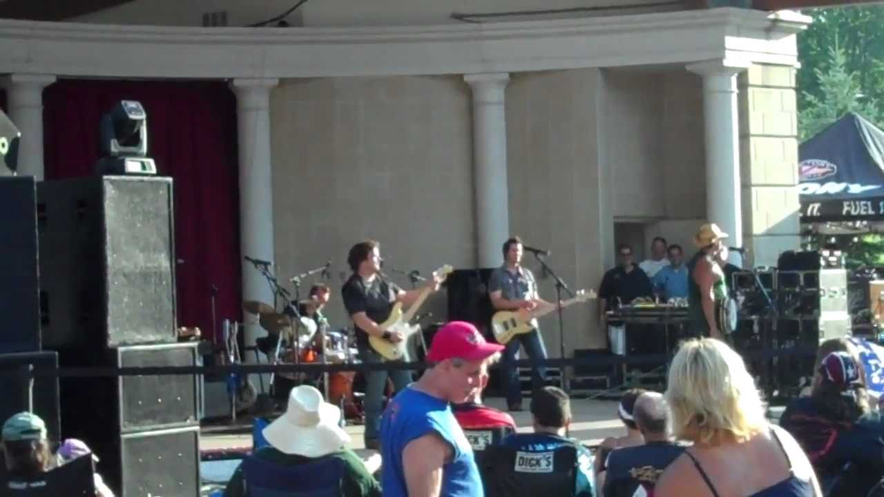 Chris Higbee at the Warren Amphitheatre 7/16/11 - YouTube