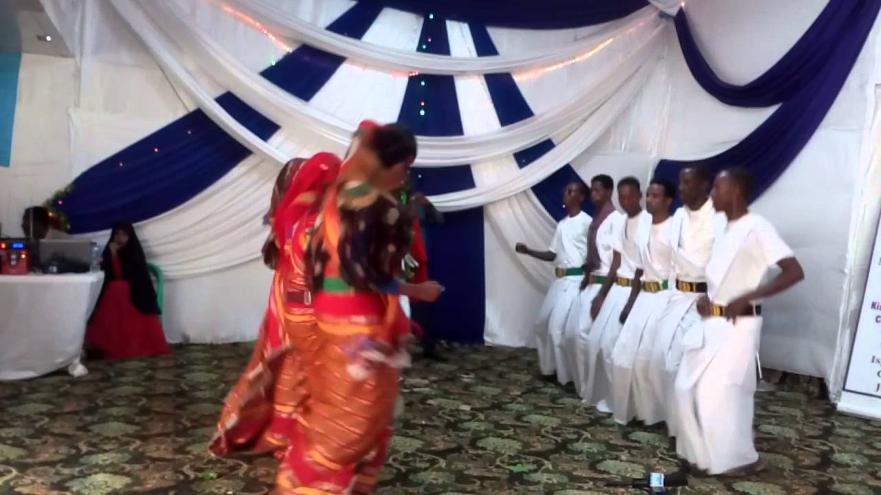 Dhaanto Somali Dance - YouTube