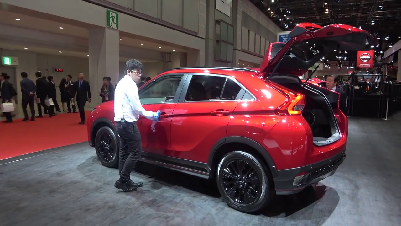Mitsubishi ECLIPSE CROSS 2020 - Show Room JAPAN - YouTube
