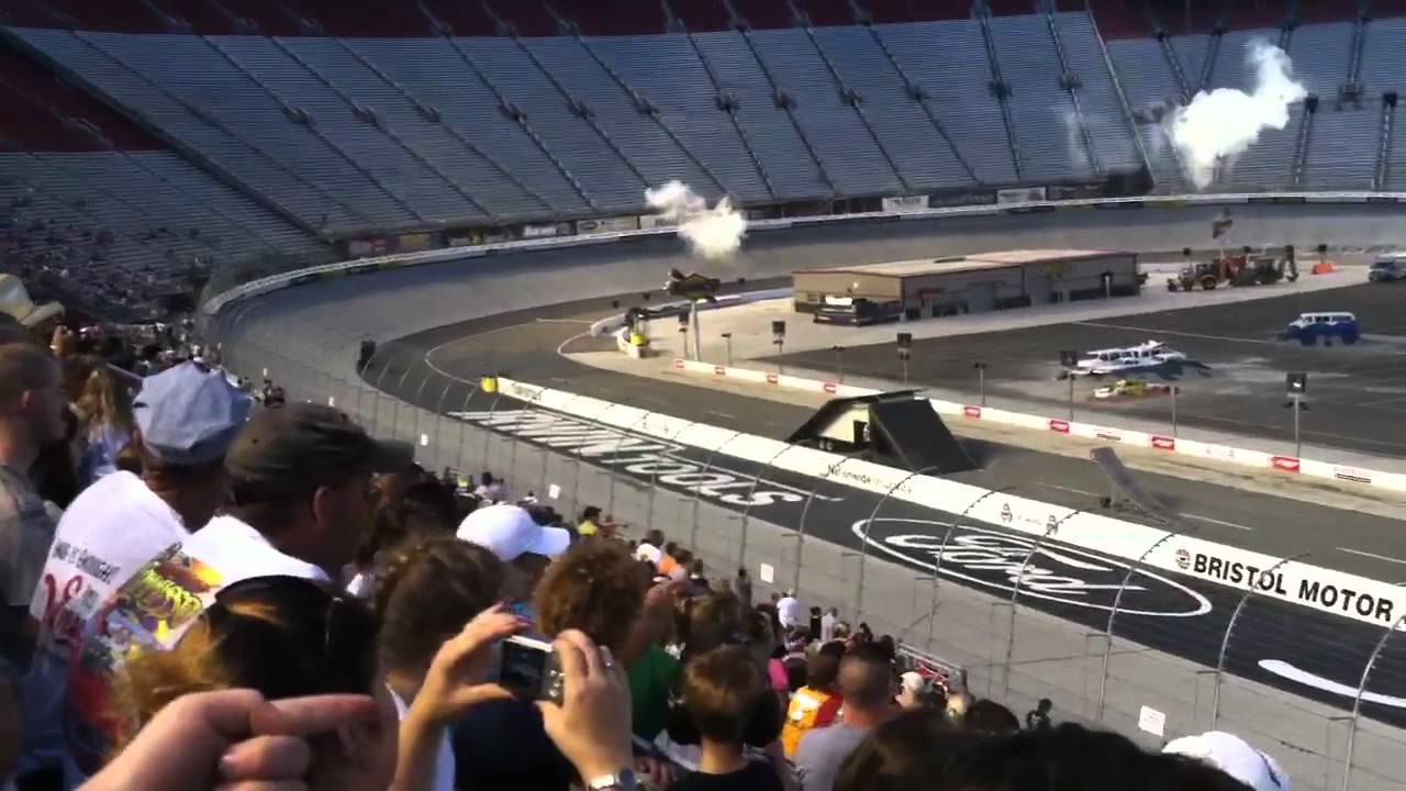 Jet powered outhouse makes lap at Bristol Motor Speedway - YouTube