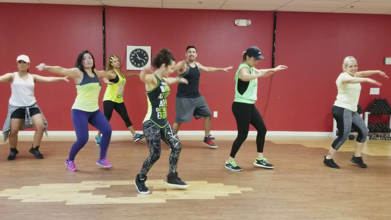 Despacito Zumba By Raquel Remix Justin Bieber. - YouTube