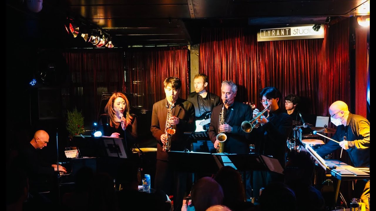 MONICA SIU Shades of Jazz "Night Grooves" - Água De Beber - YouTube