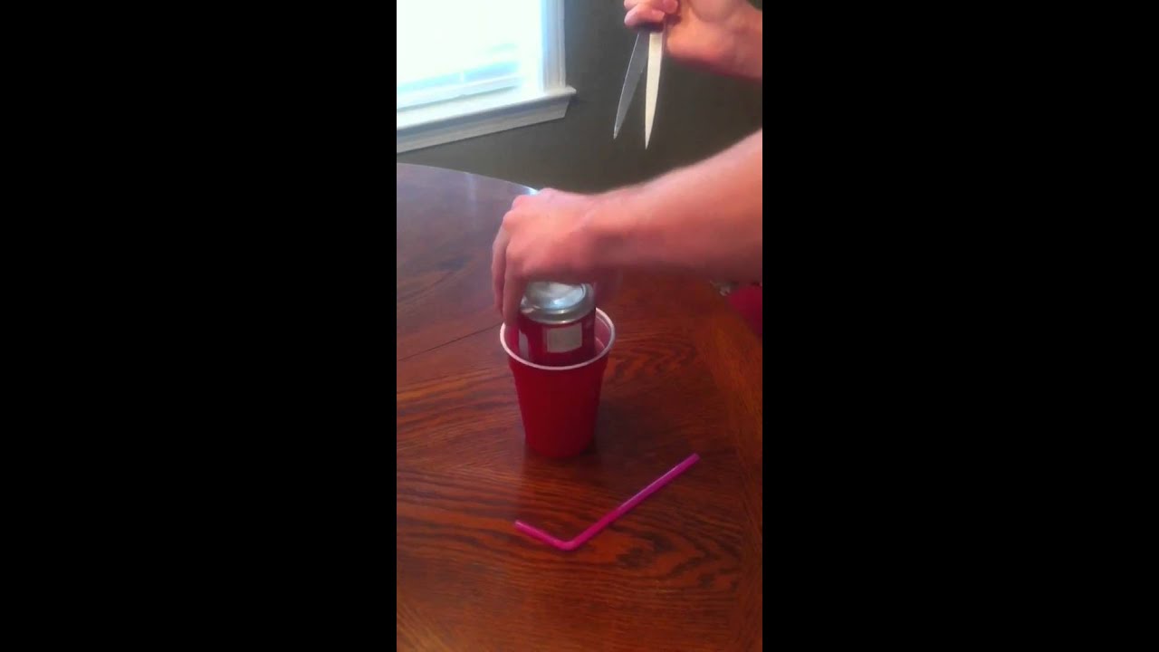 How to pour a coke without bad fizz - YouTube