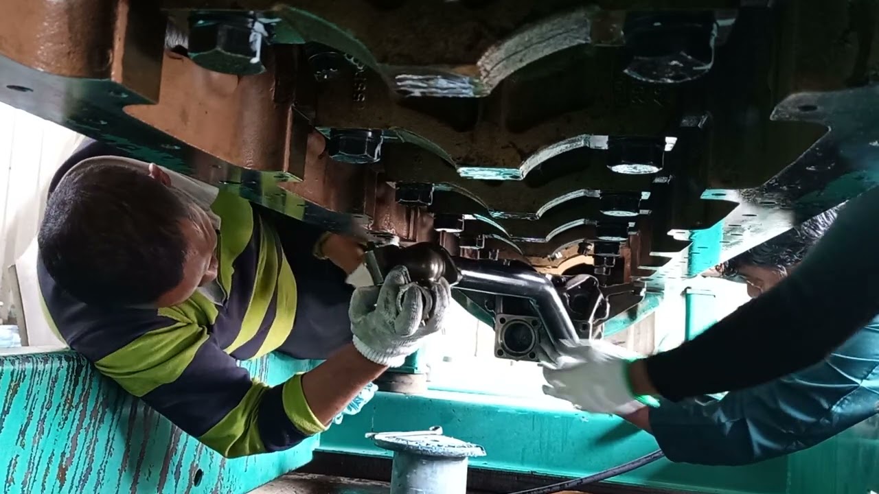 Oil pump set installation KTA50 CUMMINS ENGINE 16 CYLINDERS - YouTube